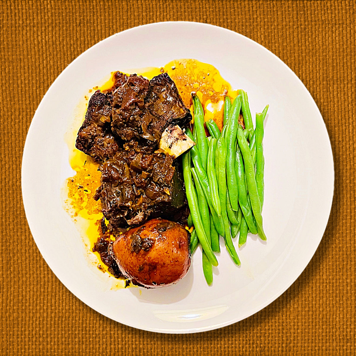 Colorful Eats: Wine-Braised Short Ribs With Potatoes – JulRe Designs Studio
